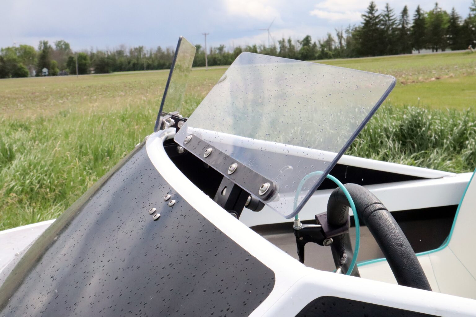 Minijet Flip-Up Windscreen - Minijet Inc.